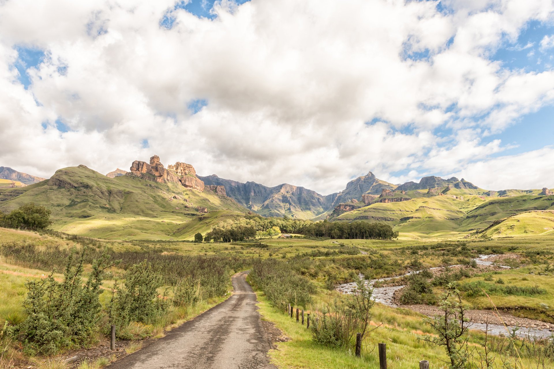 Die Drakensbergen – Majestätisches Gebirge in Südafrika